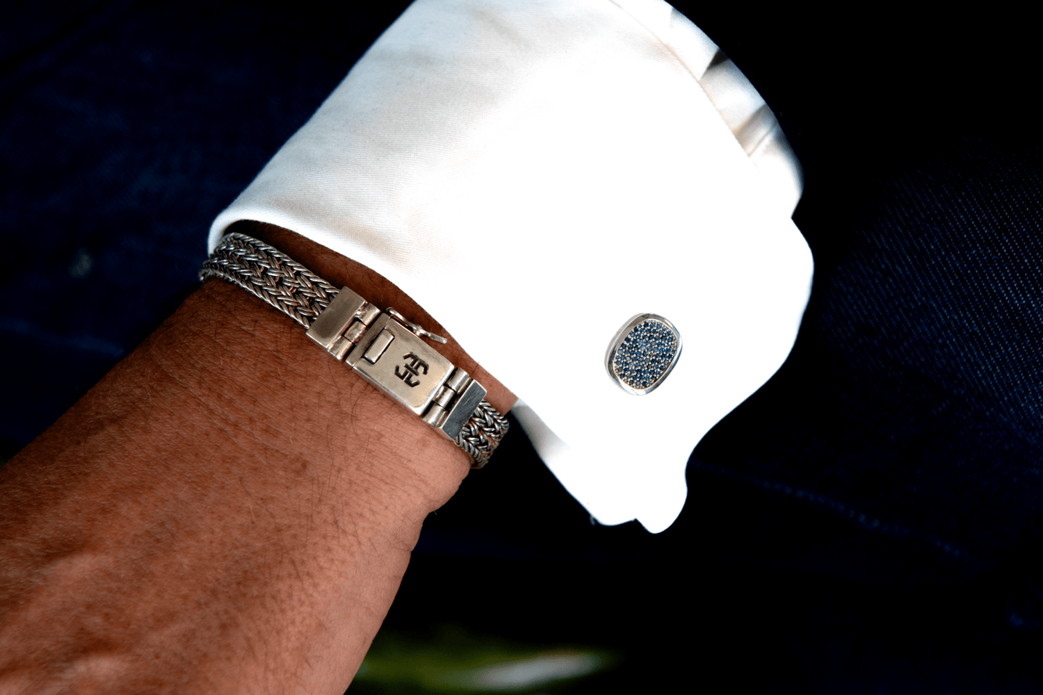 JAKOB MANSJETTER SAPPHIRE – ENGH